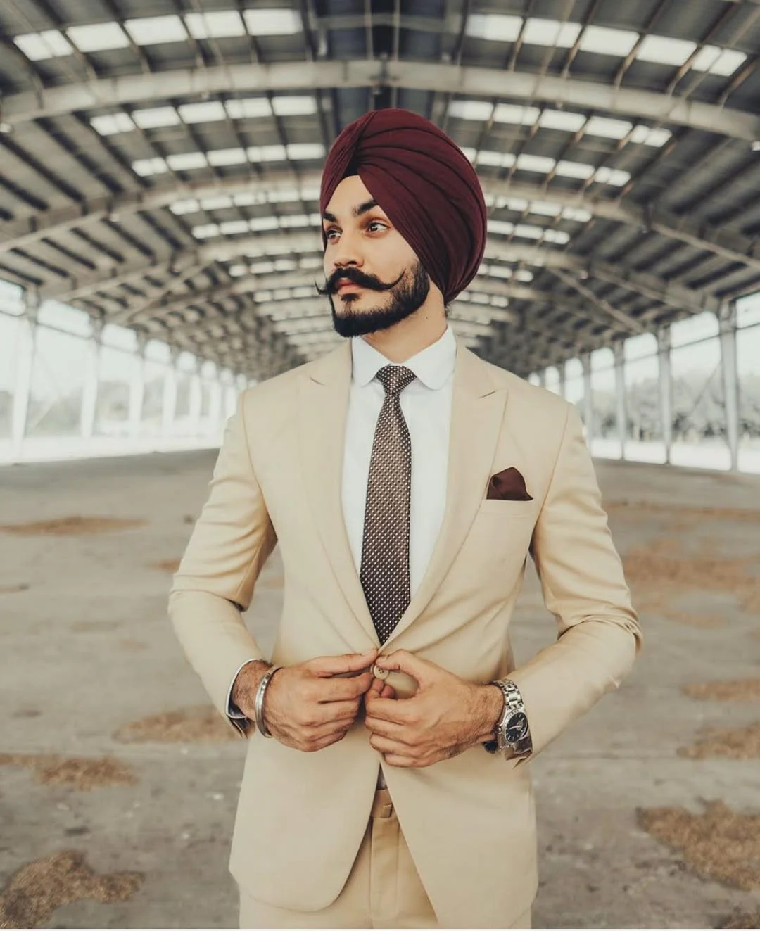 Sikh Fashion Influencers & Trending Turban Colors: A Complete Style ...